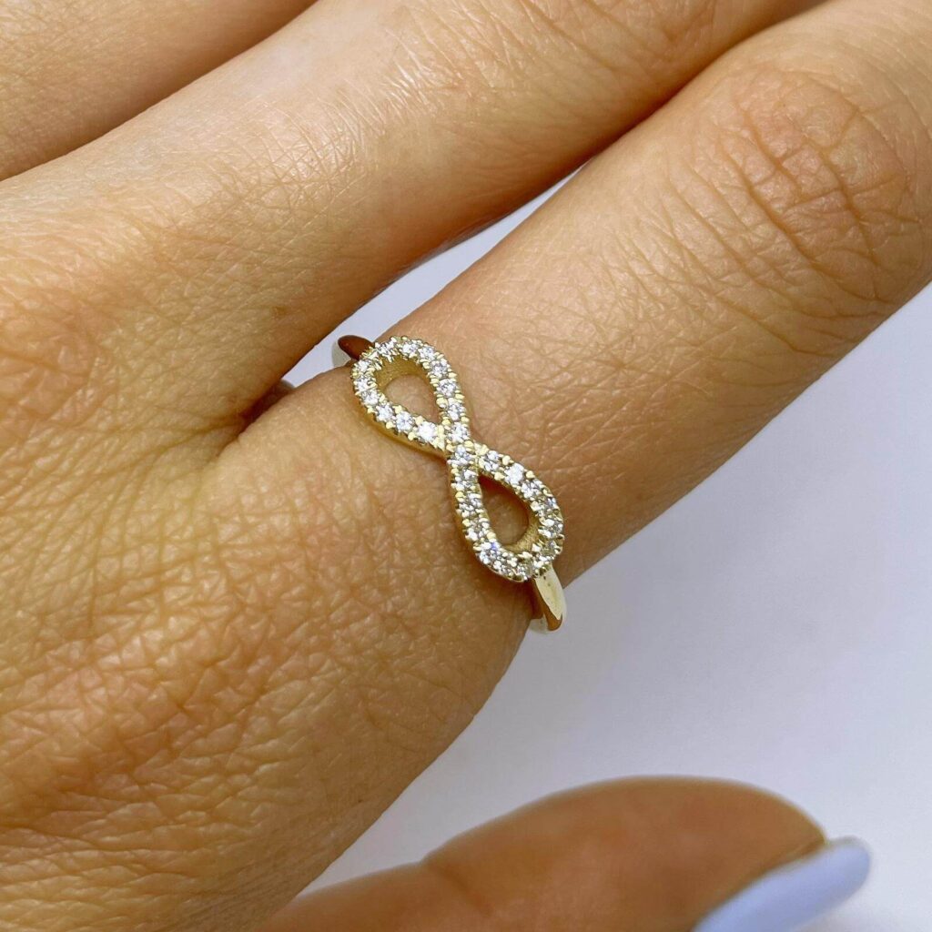 Diamond Infinity Ring - nature shiny
