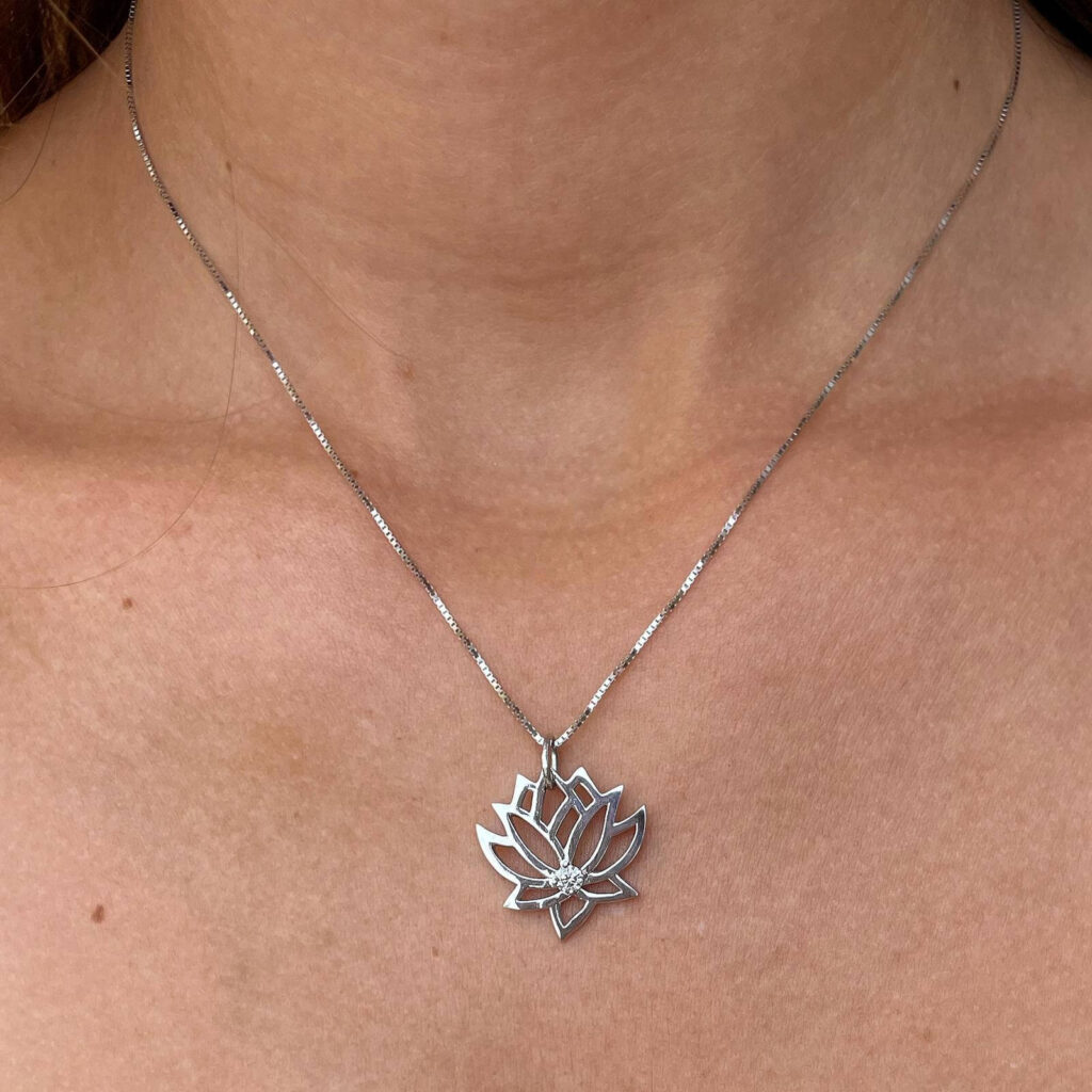 Lotus Flower Diamond Necklace - nature shiny