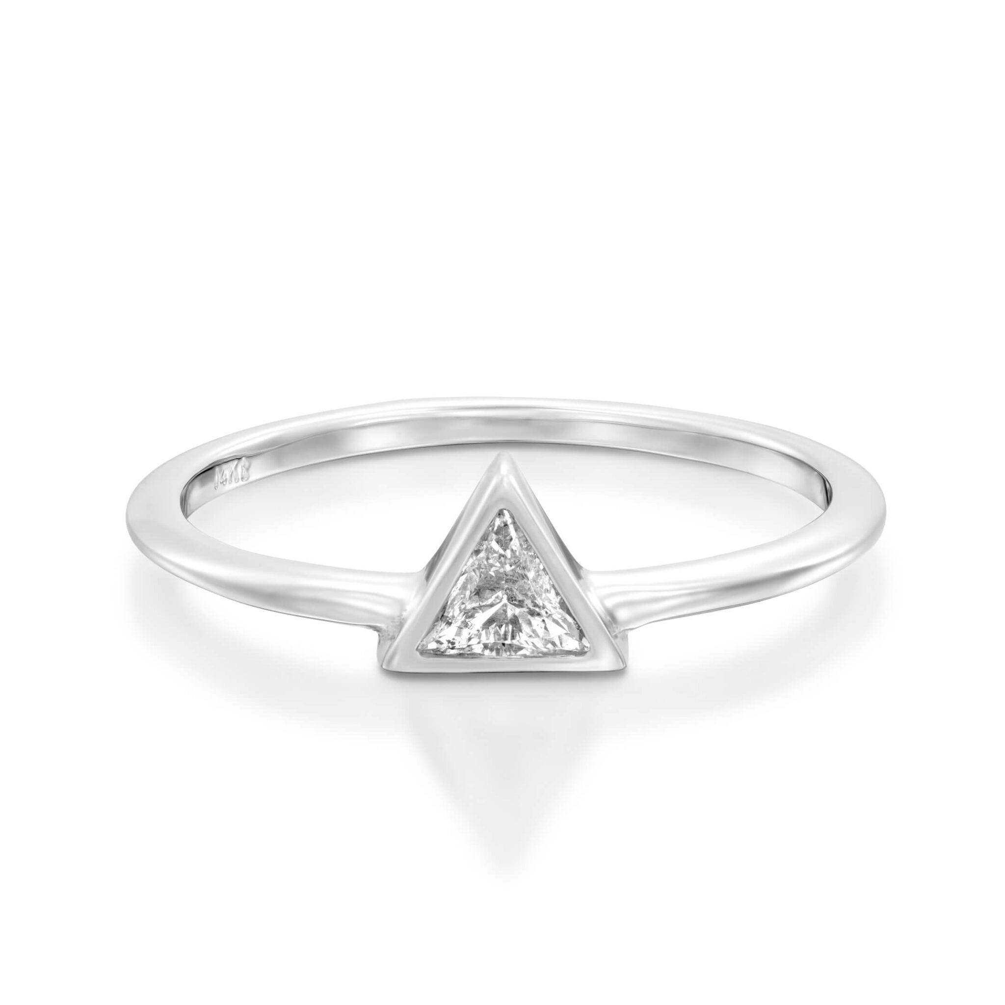 Delicate Triangular Diamond Ring - nature shiny